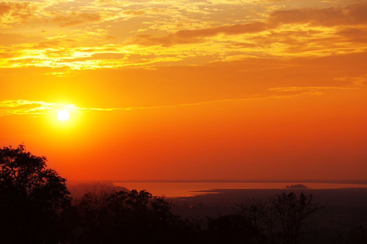 Sunset at Phnom Bakheng: A Mesmerizing Experience at Angkor Wat