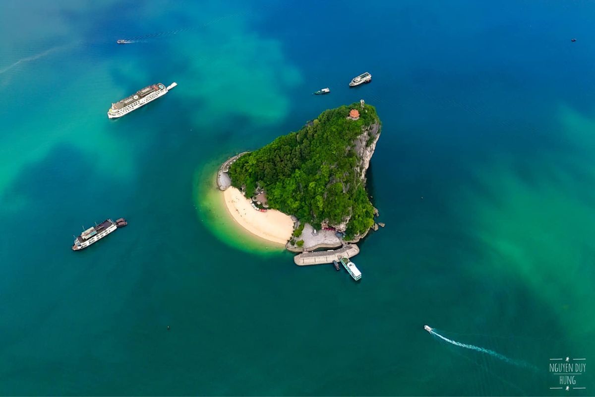The Enchanting Titop Island in Halong Bay